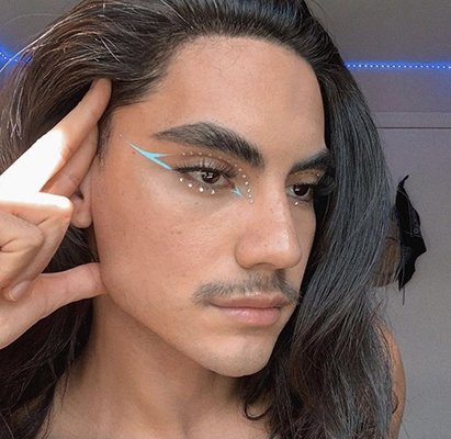 Falsies for All: How False Eyelashes Can Be Gender-Fluid – Uroparis ...